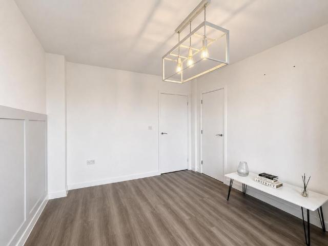2 bedroom semi detached house to rent