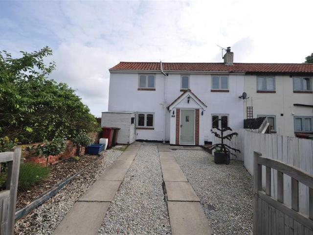 2 bedroom semi detached house to rent