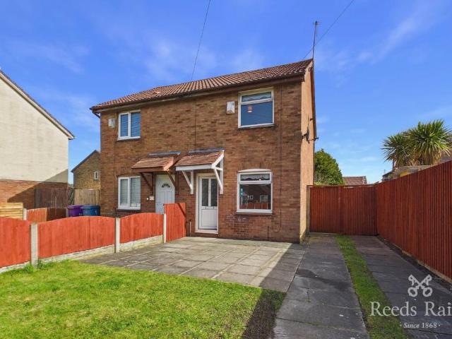 2 bedroom semi detached house to rent