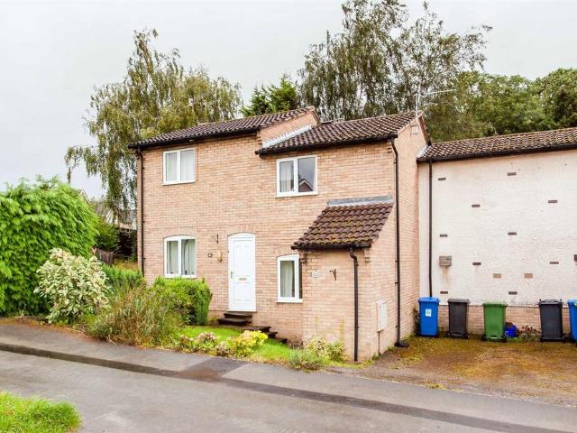 2 bedroom semi detached house to rent
