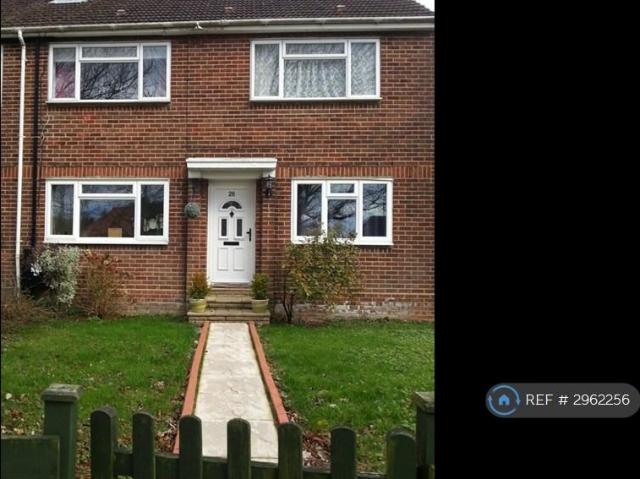 2 bedroom semi detached house to rent