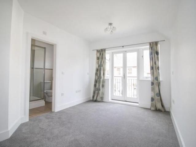 2 bedroom semi detached house to rent