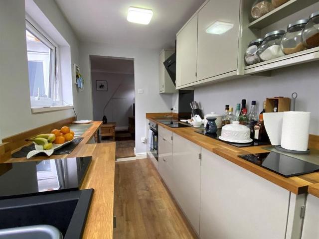2 bedroom semi detached house to rent