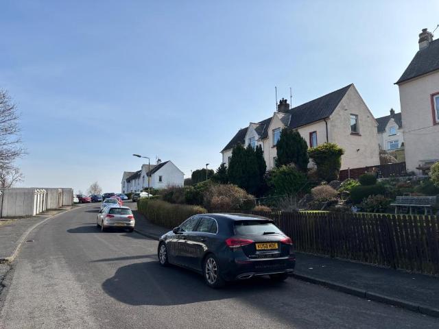 2 bedroom semi detached house to rent