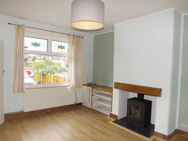 2 bedroom semi detached house to rent