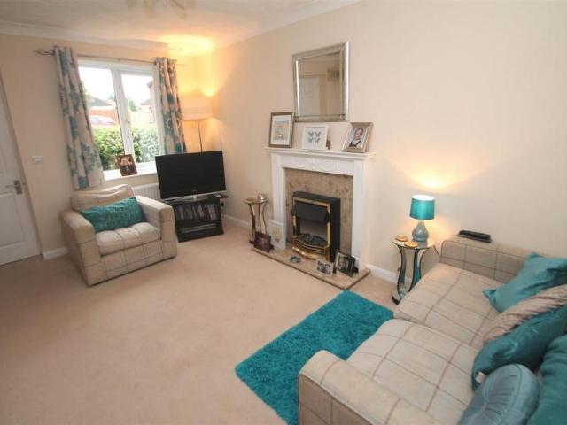 2 bedroom semi detached house to rent