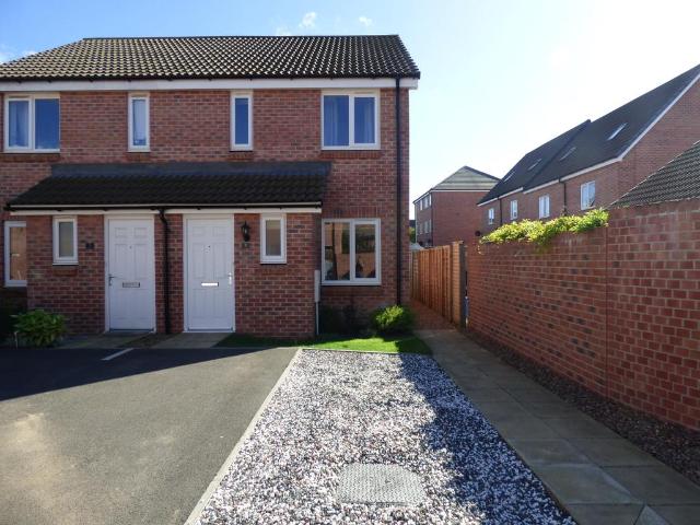 2 bedroom semi detached house to rent