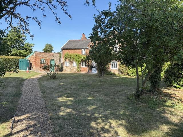 2 bedroom semi detached house to rent