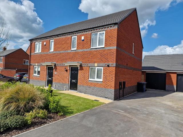 2 bedroom semi detached house to rent
