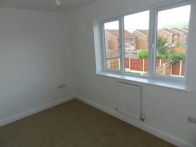 2 bedroom semi detached house to rent