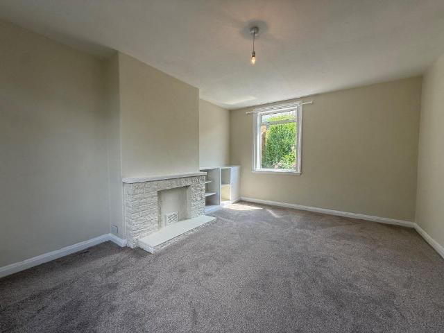 2 bedroom semi detached house to rent