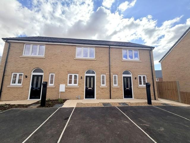 2 bedroom semi detached house to rent