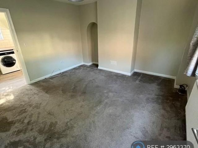 2 bedroom semi detached house to rent