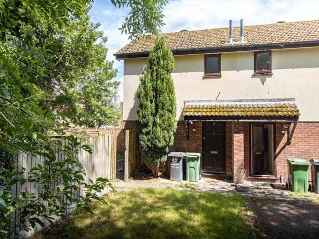 2 bedroom semi detached house to rent
