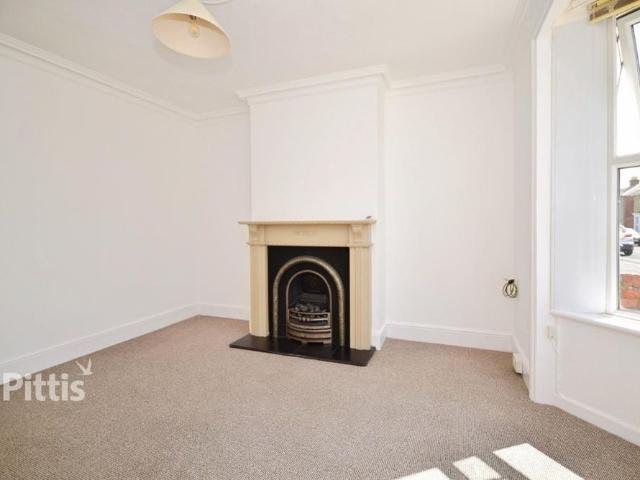 2 bedroom semi detached house to rent