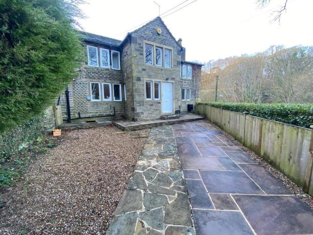 2 bedroom semi detached house to rent