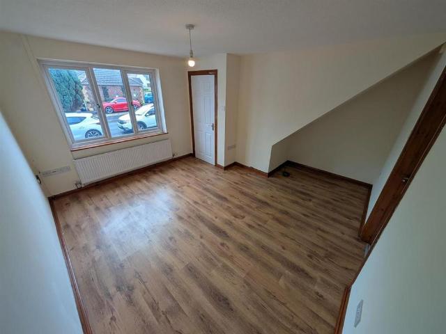 2 bedroom semi detached house to rent