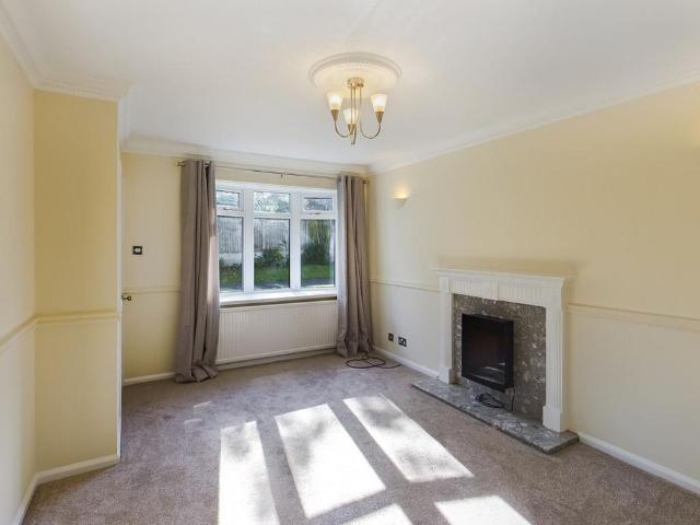 2 bedroom semi detached house to rent