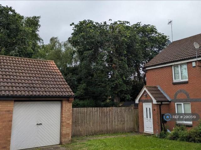 2 bedroom semi detached house to rent