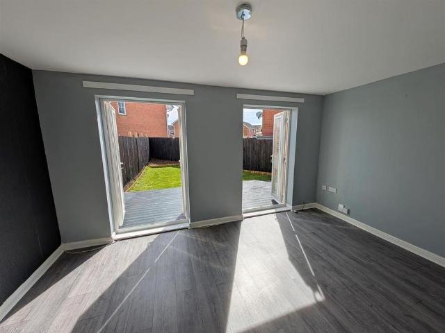 2 bedroom semi detached house to rent