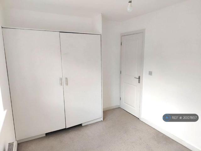 2 bedroom semi detached house to rent