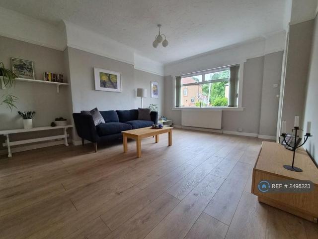 2 bedroom semi detached house to rent