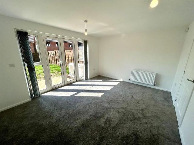 2 bedroom semi detached house to rent