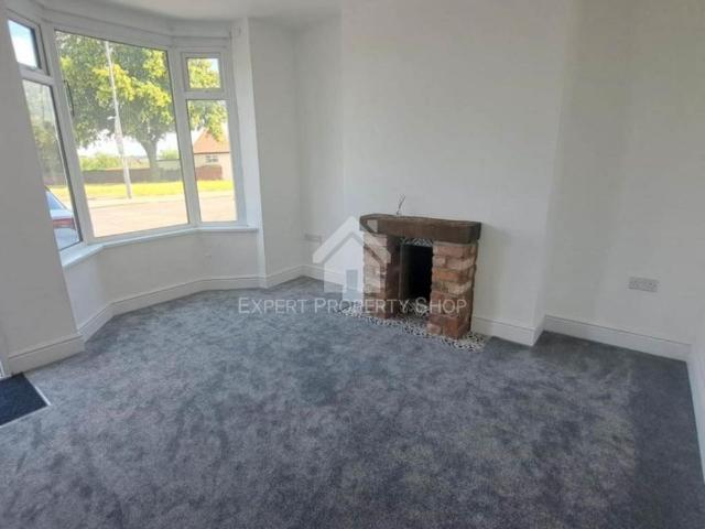 2 bedroom semi detached house to rent