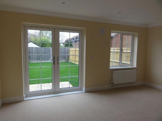 2 bedroom semi detached house to rent