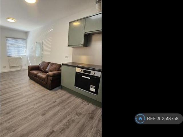 2 bedroom semi detached house to rent