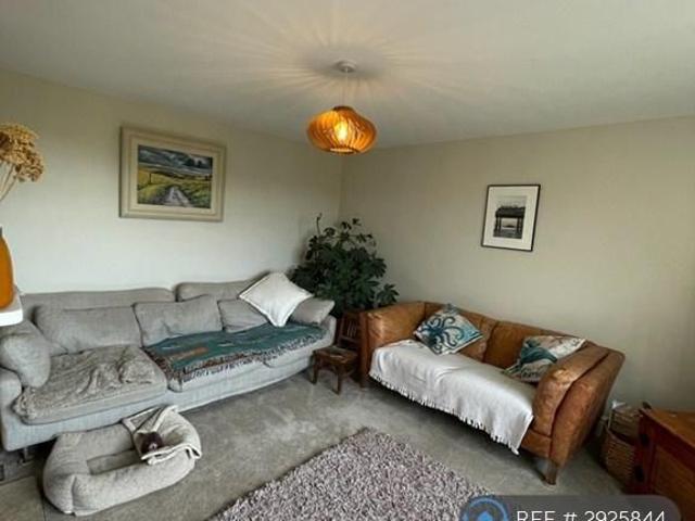 2 bedroom semi detached house to rent
