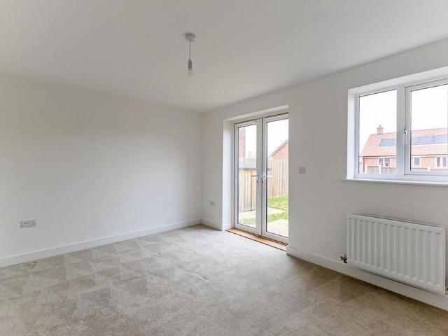 2 bedroom semi detached house to rent