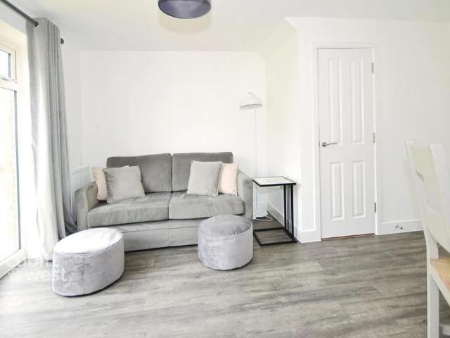 2 bedroom semi detached house to rent