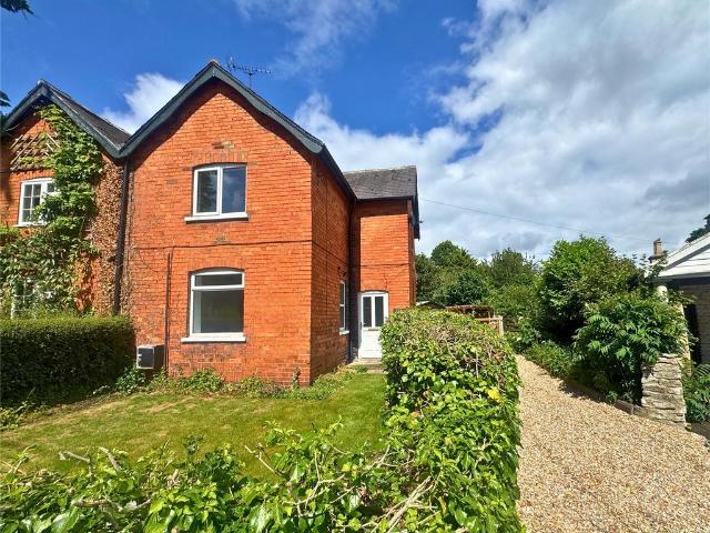 2 bedroom semi detached house to rent