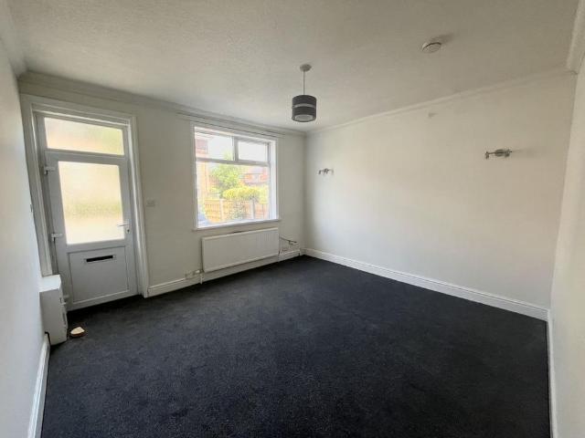 2 bedroom semi detached house to rent
