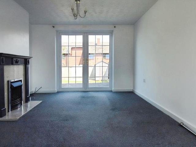 2 bedroom semi detached house to rent