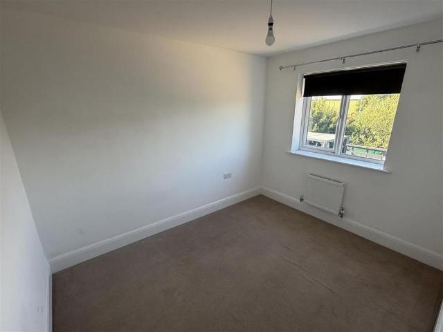 2 bedroom semi detached house to rent