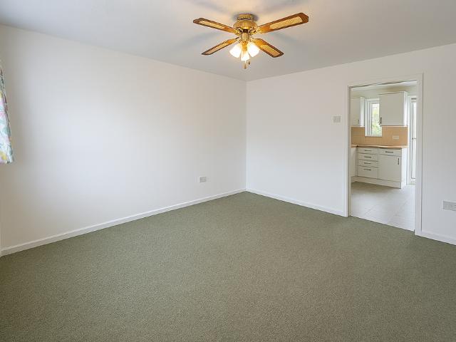 2 bedroom semi detached house to rent