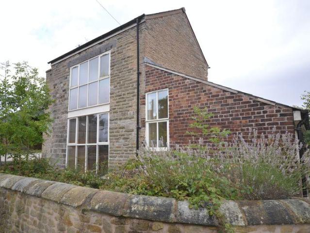 2 bedroom semi detached house to rent