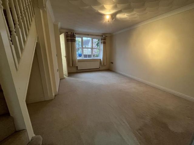 2 bedroom semi detached house to rent