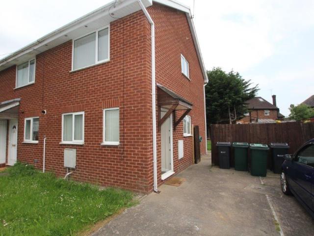 2 bedroom semi detached house to rent