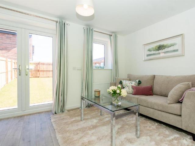 2 bedroom semi detached house to rent