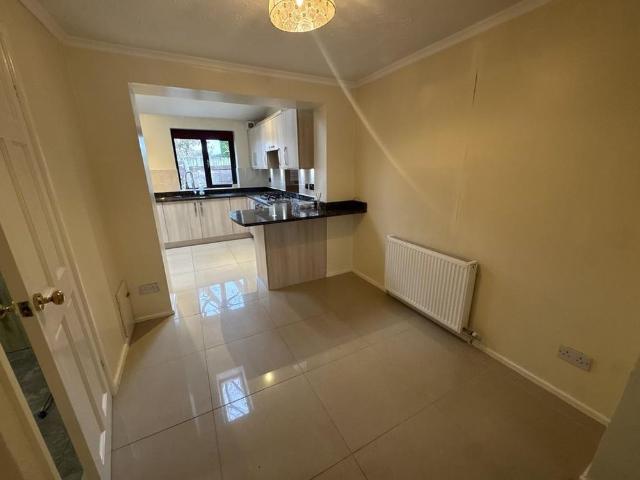 2 bedroom semi detached house to rent
