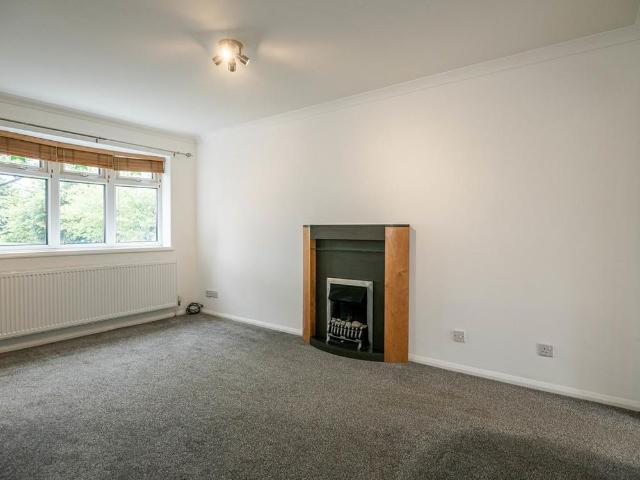 2 bedroom semi detached house to rent