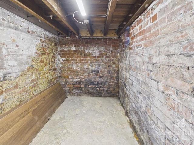 2 bedroom semi detached house to rent