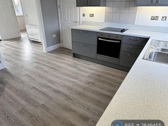 2 bedroom semi detached house to rent