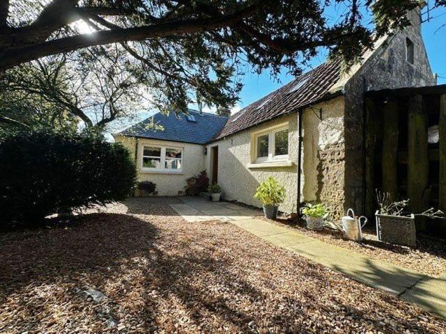 2 bedroom semi detached house to rent