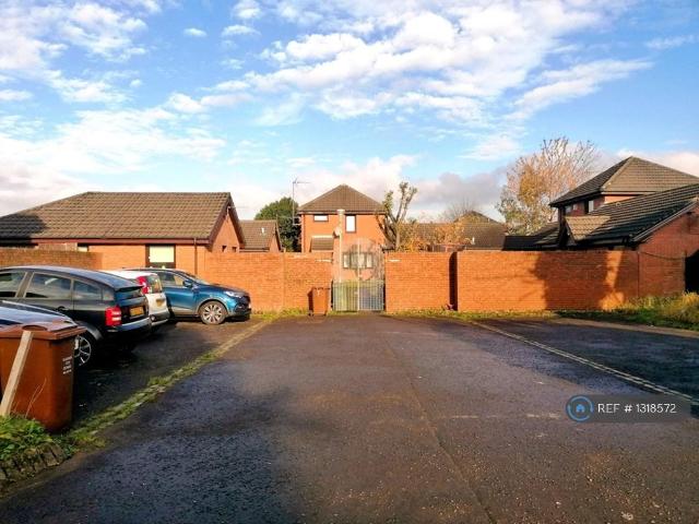 2 bedroom semi detached house to rent