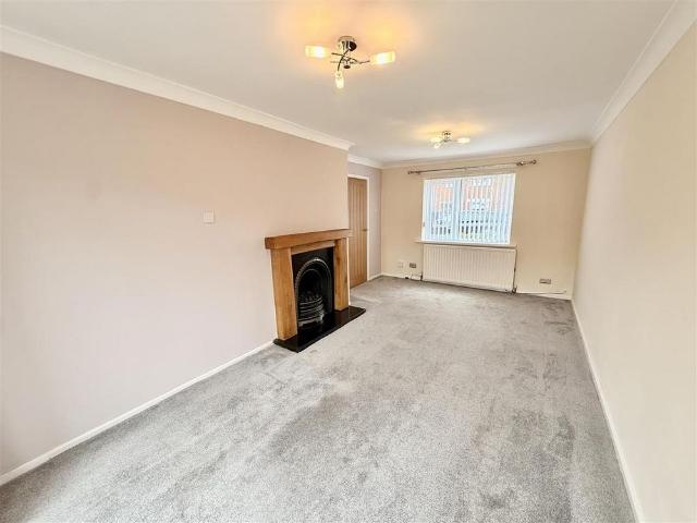2 bedroom semi detached house to rent