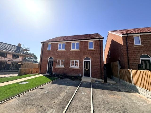 2 bedroom semi detached house to rent